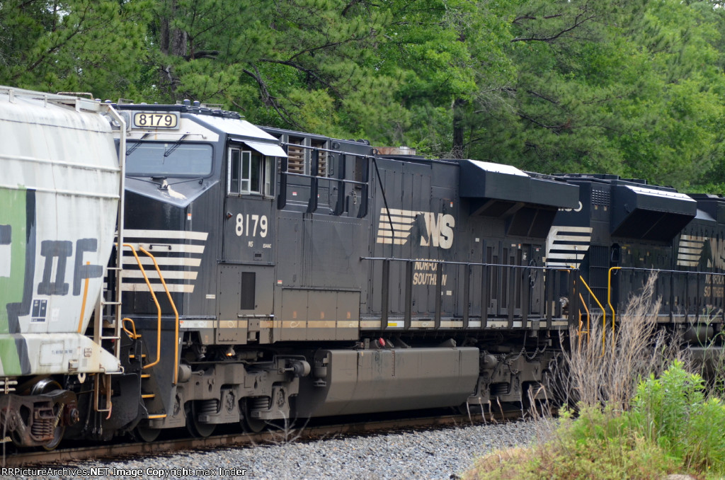 NS 8179